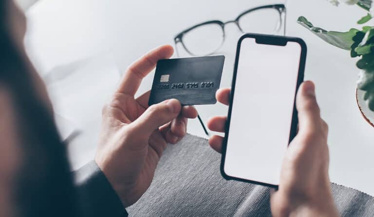 Financial infidelity: 10 examples & how to spot the signs of it